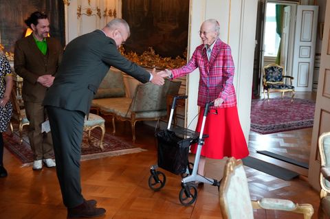 Königin Margrethe: Mit Gehhilfe, aber voller Energie! Ihr emotionales ...