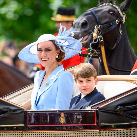 Trooping the Colour: Kopfschmuck, der unvergessen bleibt | GALA.de