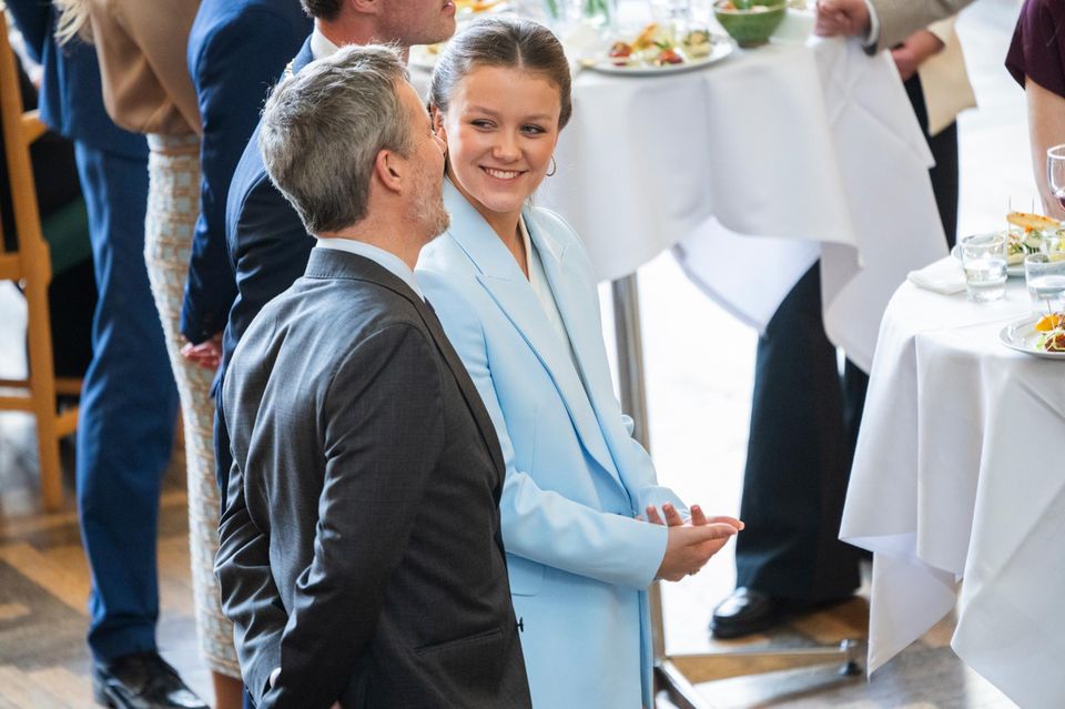 König Frederik: Für Tochter Isabella greift er in die Erinnerungskiste ...