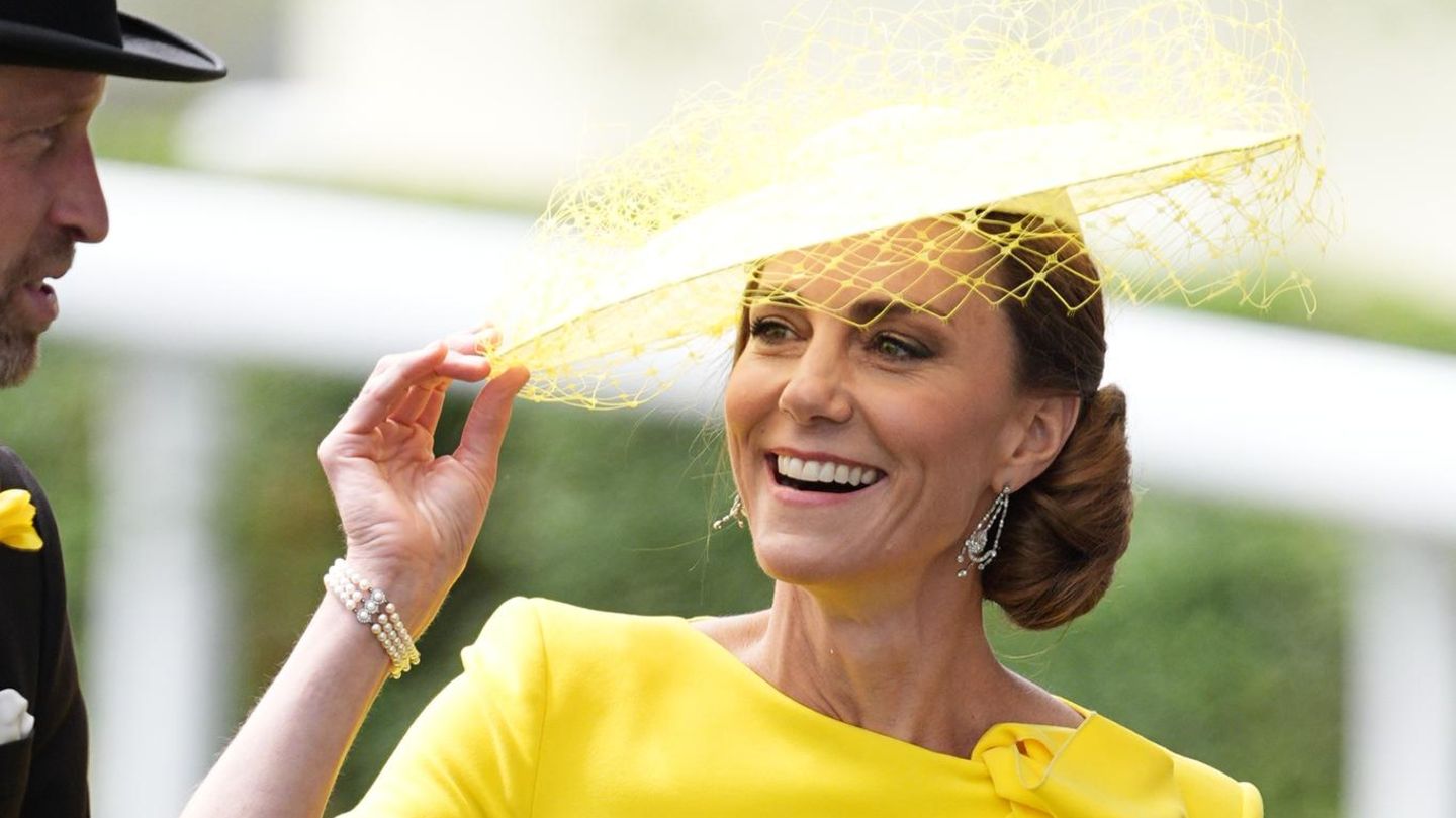 Glanz, Glamour und Galopp: Nach zwei Jahren! Kate feiert strahlendes ...